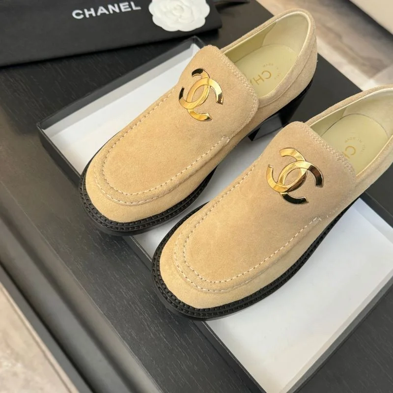 Top match Chanel Heeled Shoes