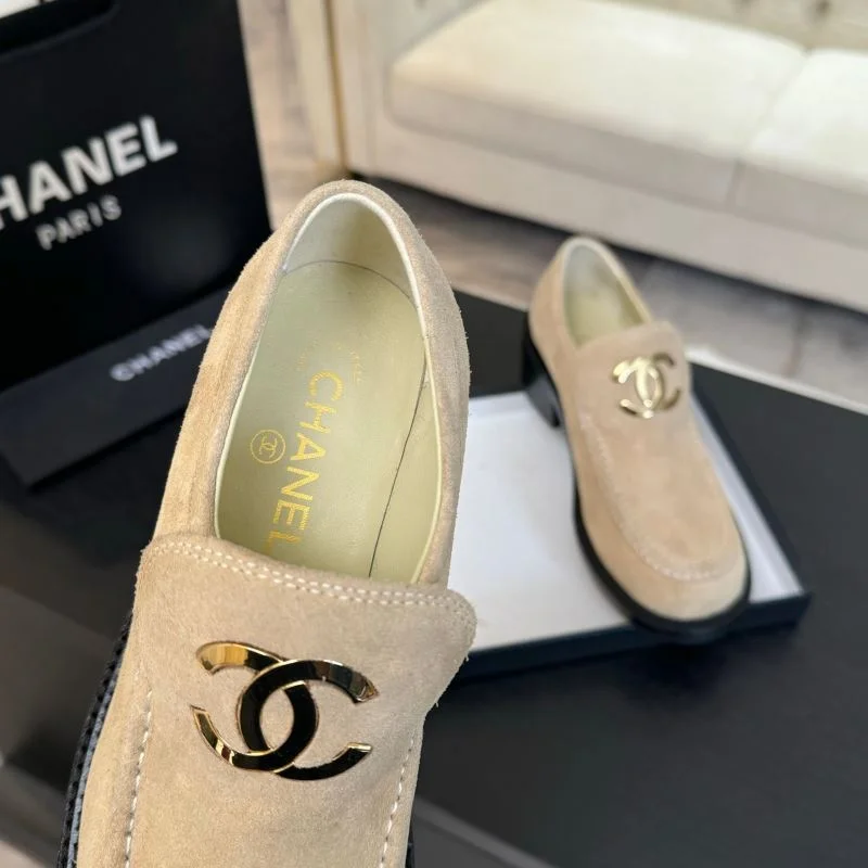 Top match Chanel Heeled Shoes