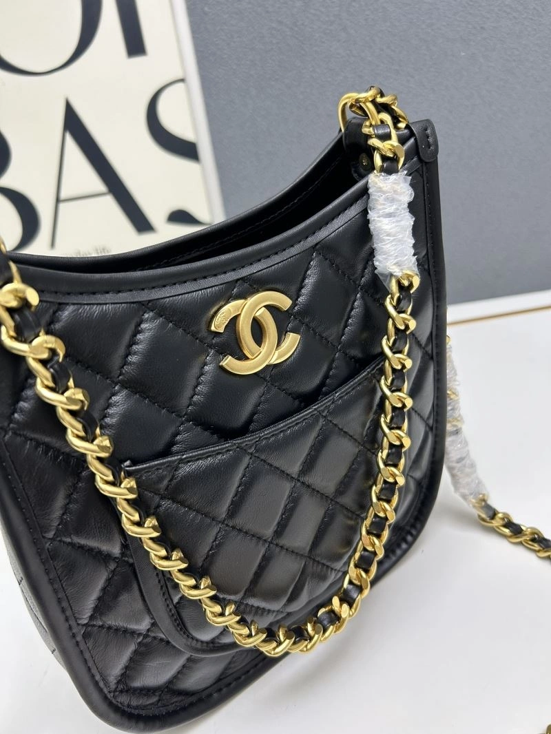 Top match Chanel Hobo Bags