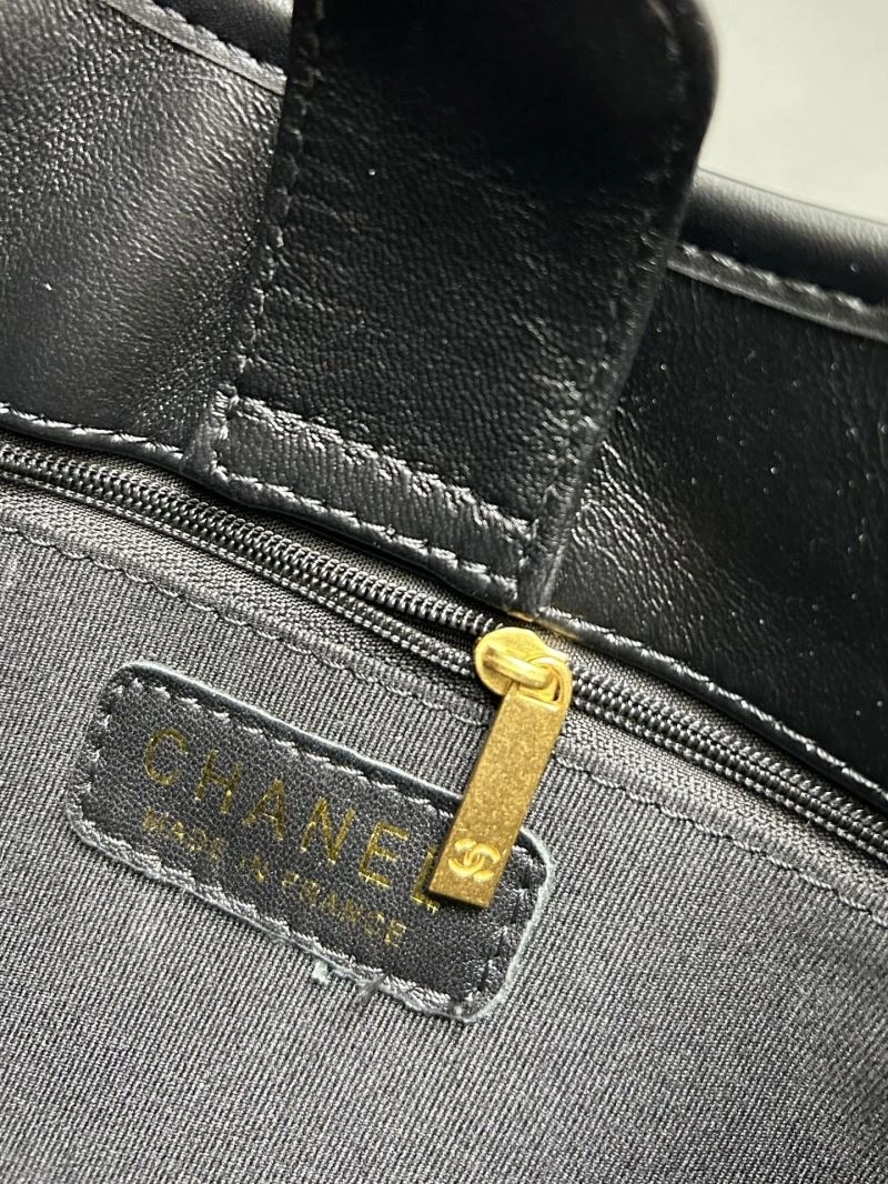 Top match Chanel Hobo Bags