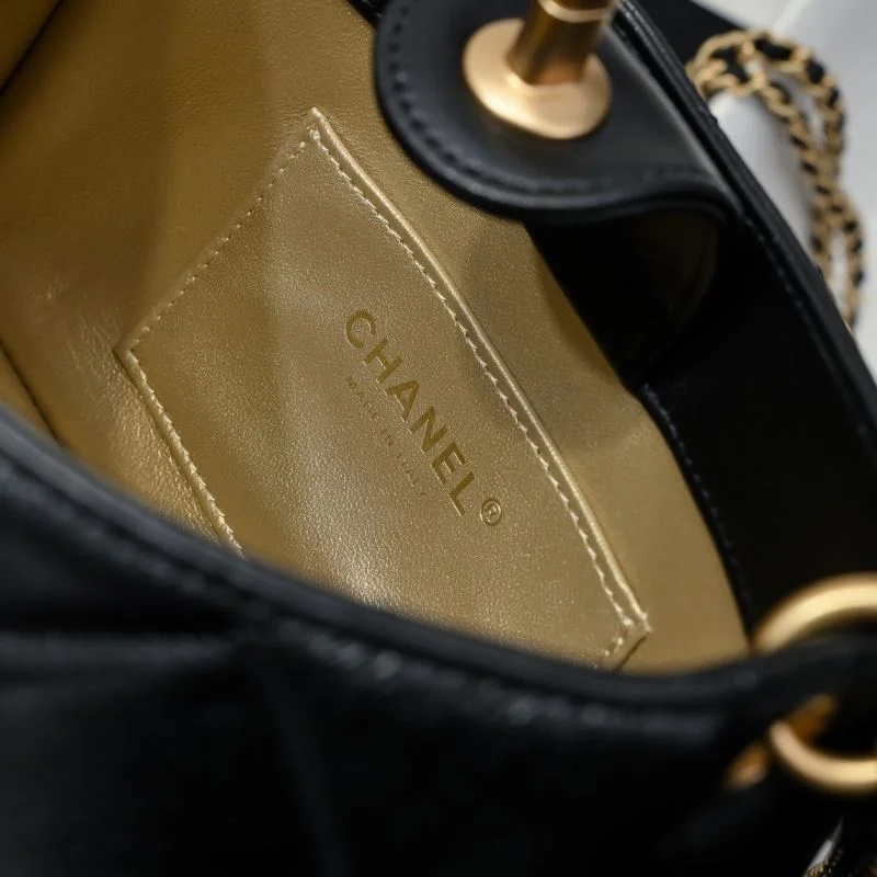 Low-cost Chanel Hobo Bags