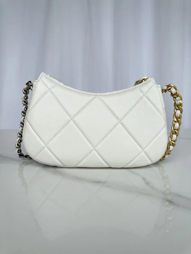 Top mirror Chanel Hobo Bags