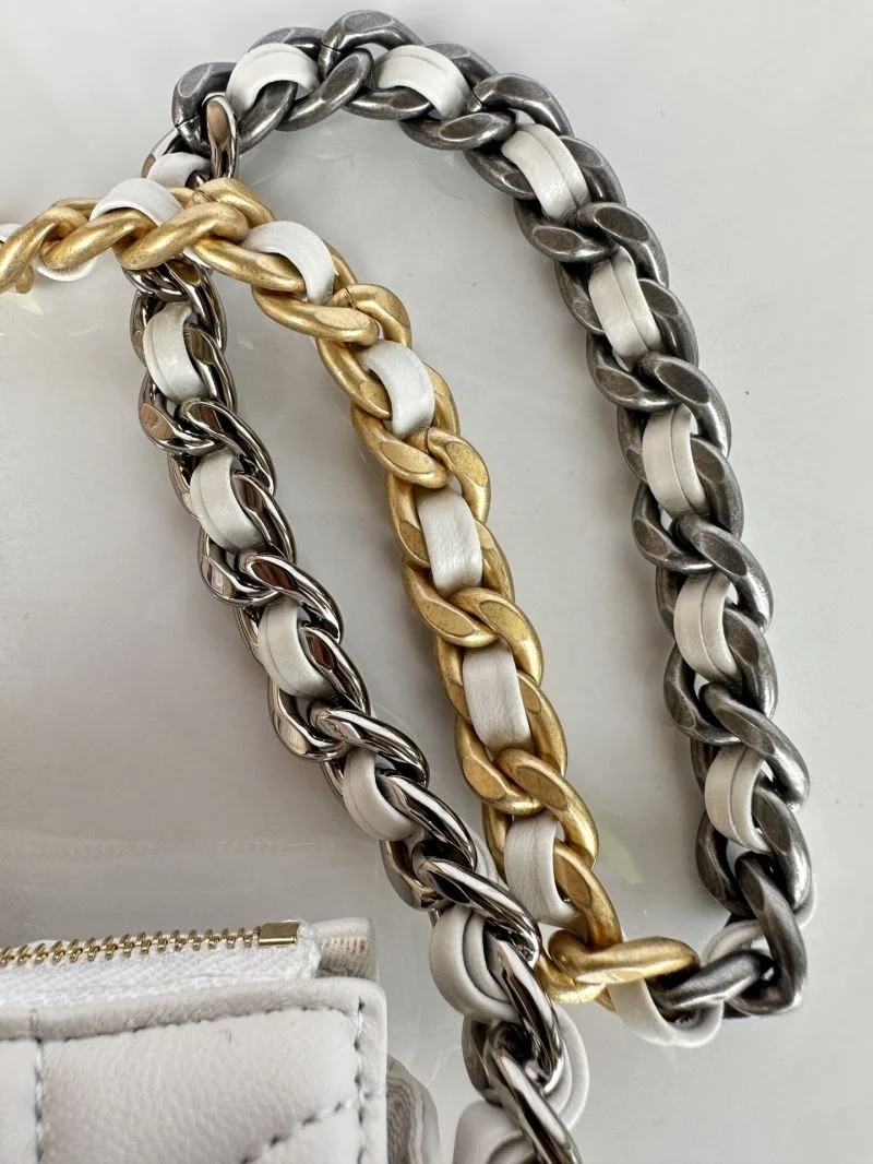 Top mirror Chanel Hobo Bags