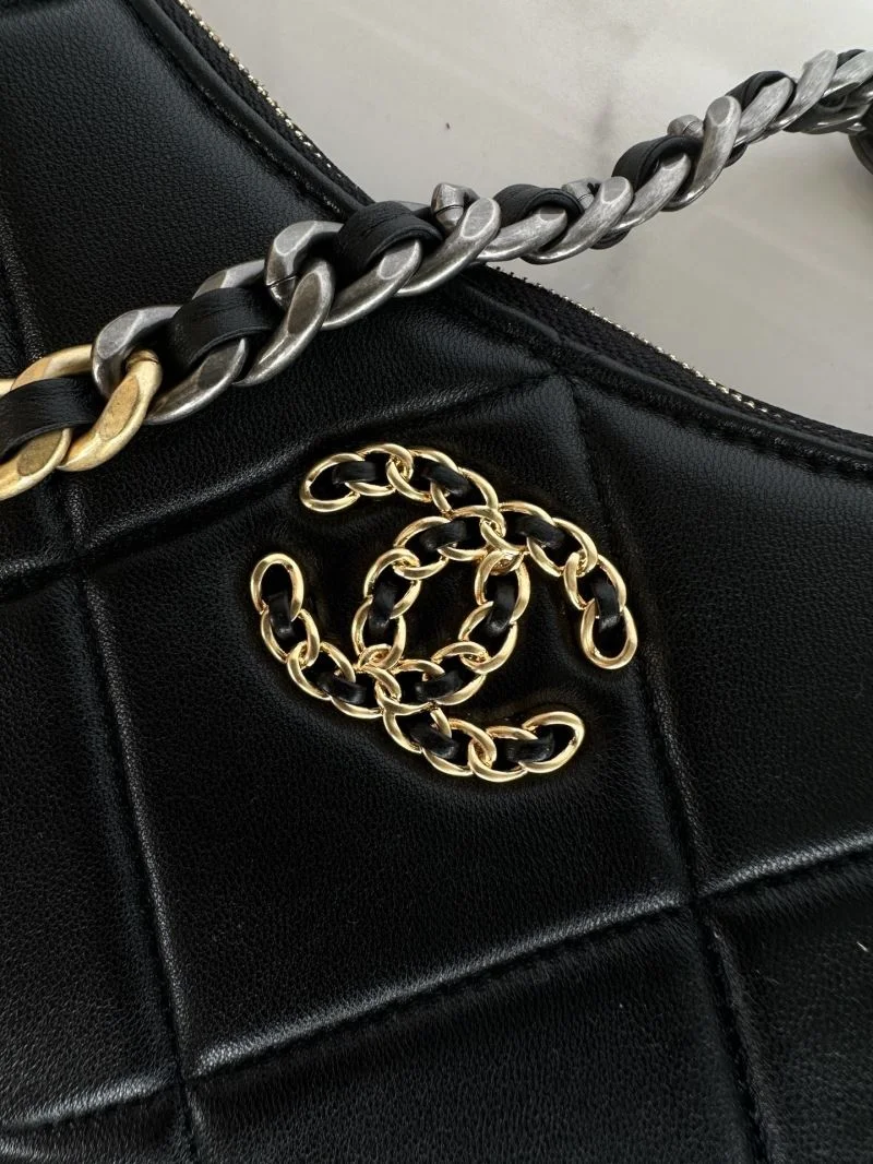 Low-cost Chanel Hobo Bags