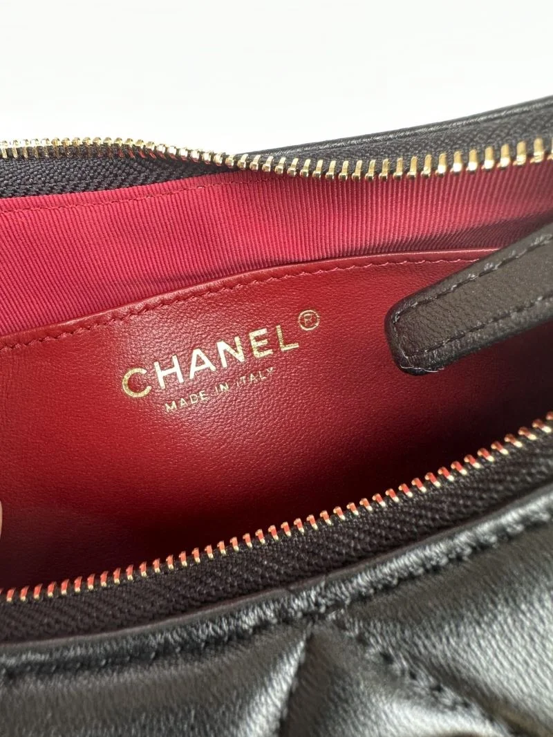 Low-cost Chanel Hobo Bags