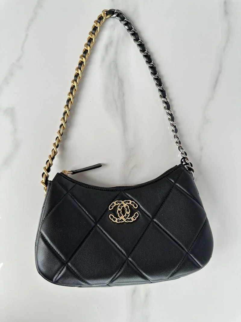 Low-cost Chanel Hobo Bags