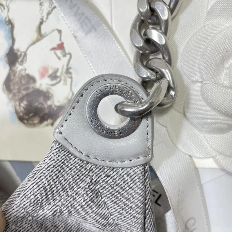 Top match Chanel Hobo Bags