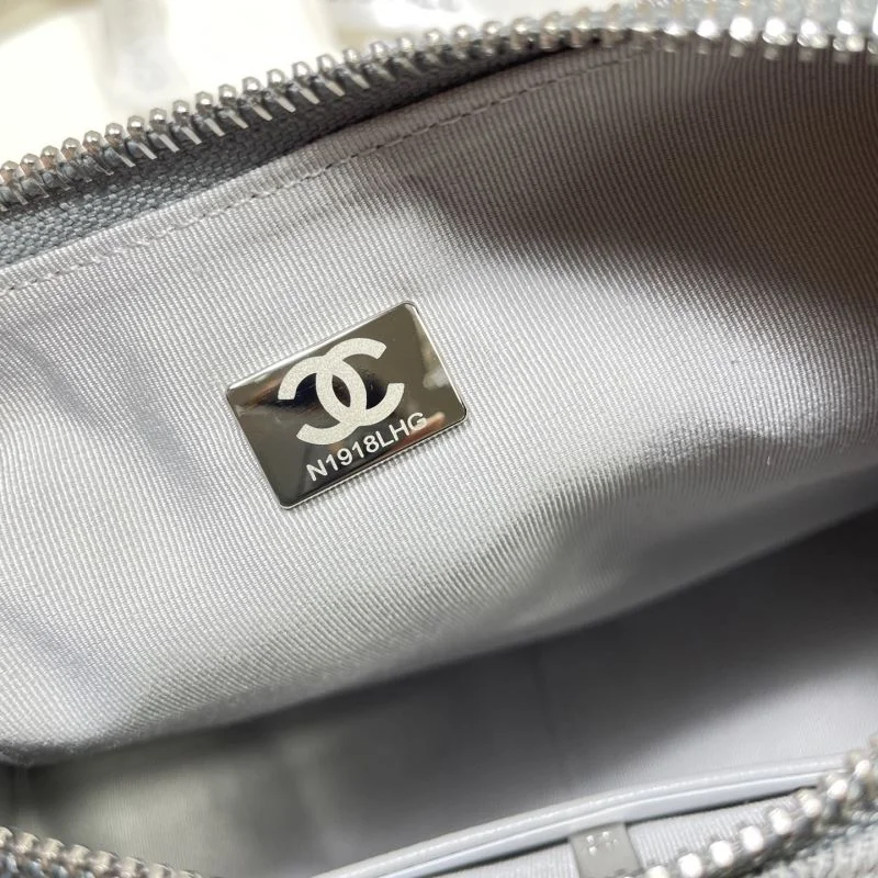 Top match Chanel Hobo Bags
