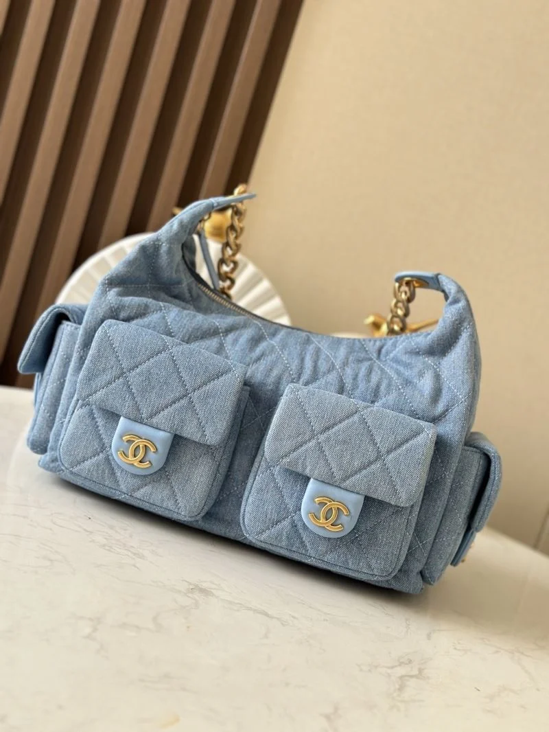 Top mirror Chanel Hobo Bags