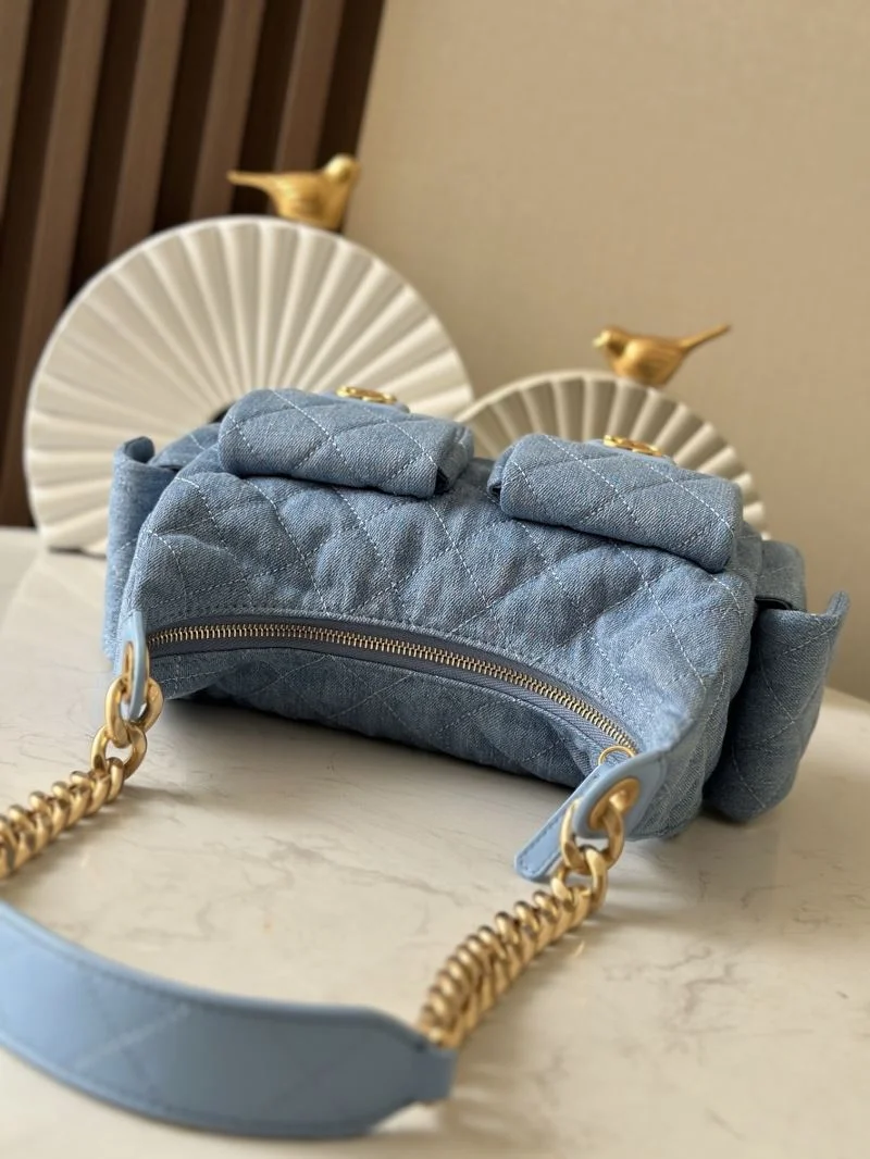 Top mirror Chanel Hobo Bags