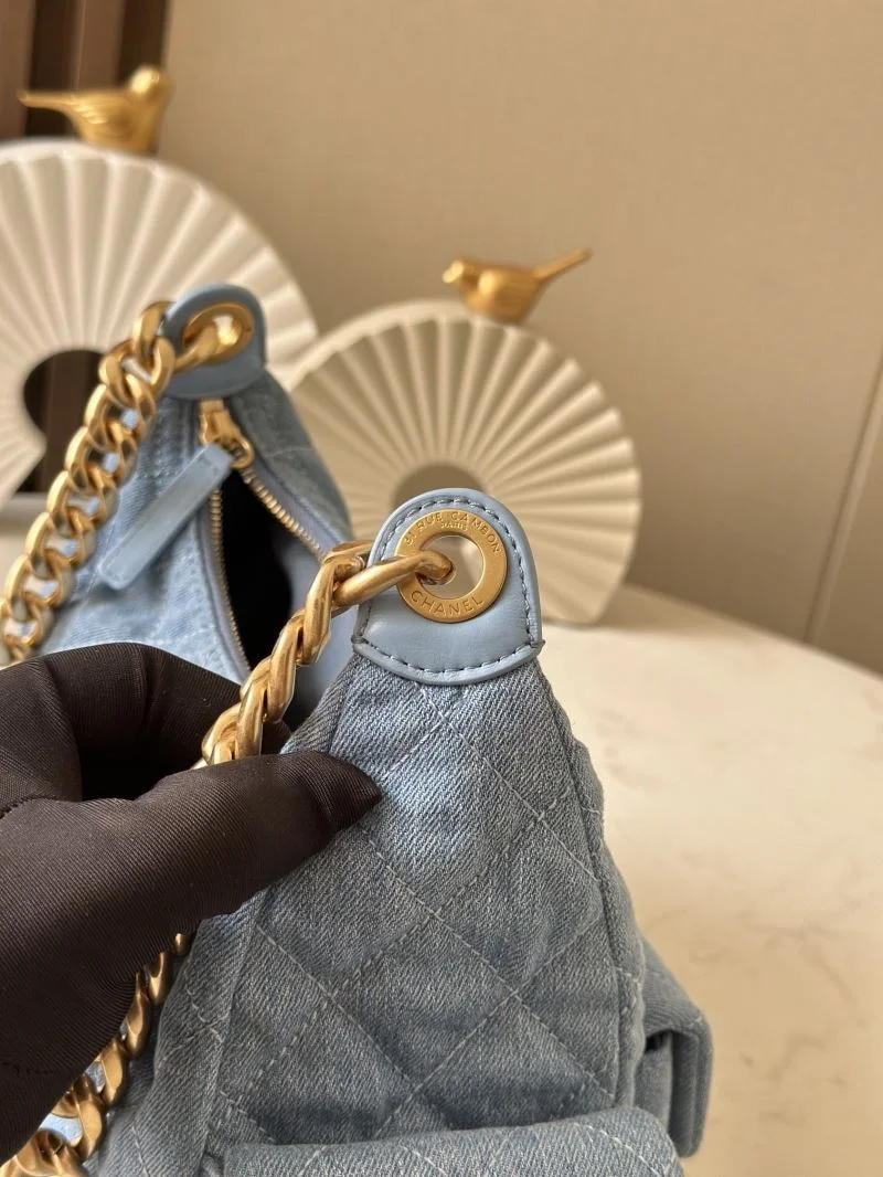 Top mirror Chanel Hobo Bags