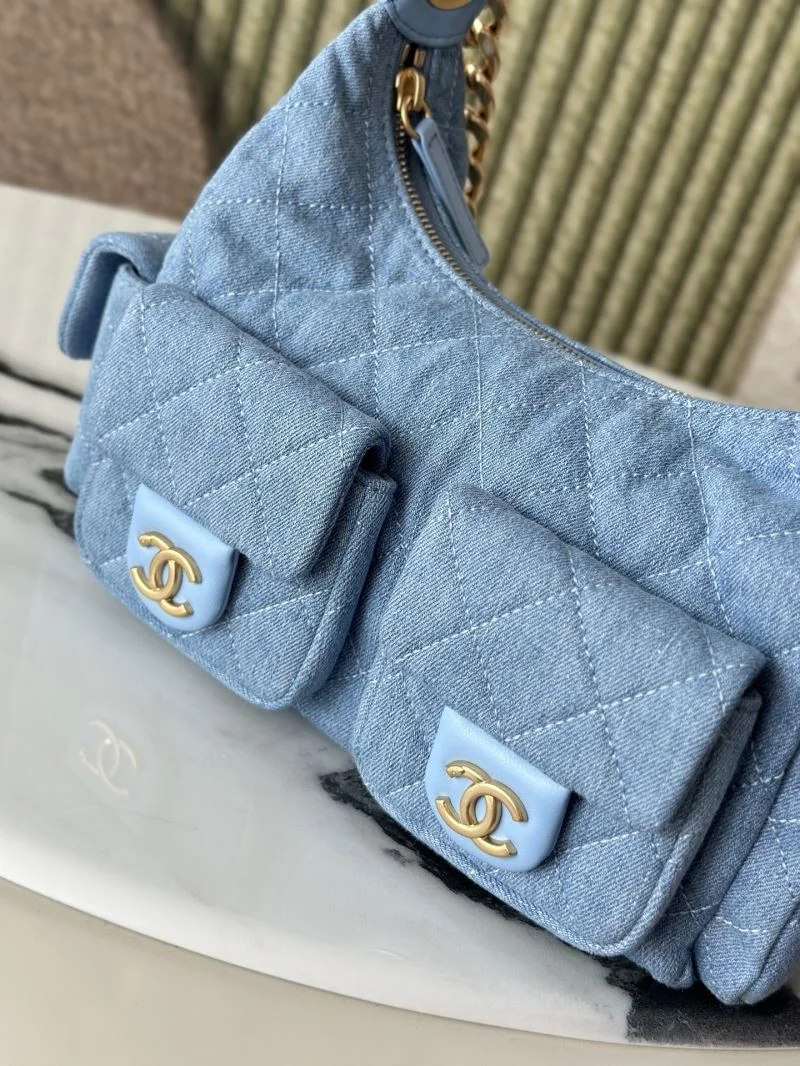 Top mirror Chanel Hobo Bags