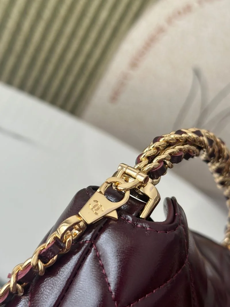 Top mirror Chanel Hobo Bags