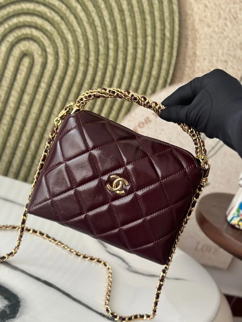 Top mirror Chanel Hobo Bags