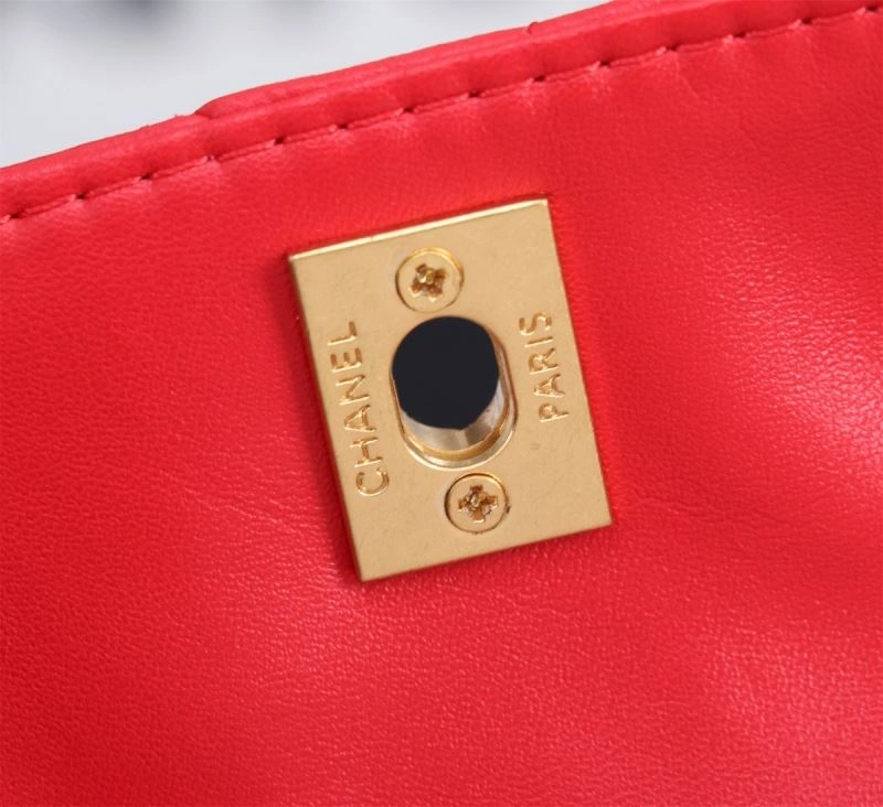 Top match Chanel Hobo Bags