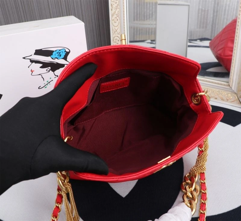 Top match Chanel Hobo Bags