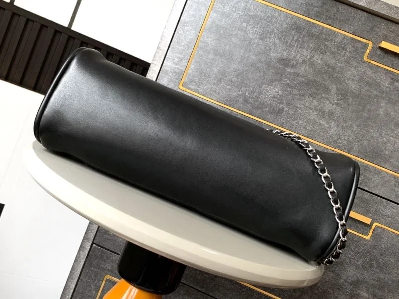 Bargain Chanel Hobo Bags