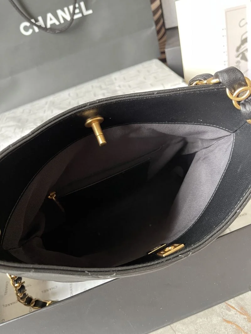 Top match Chanel Hobo Bags