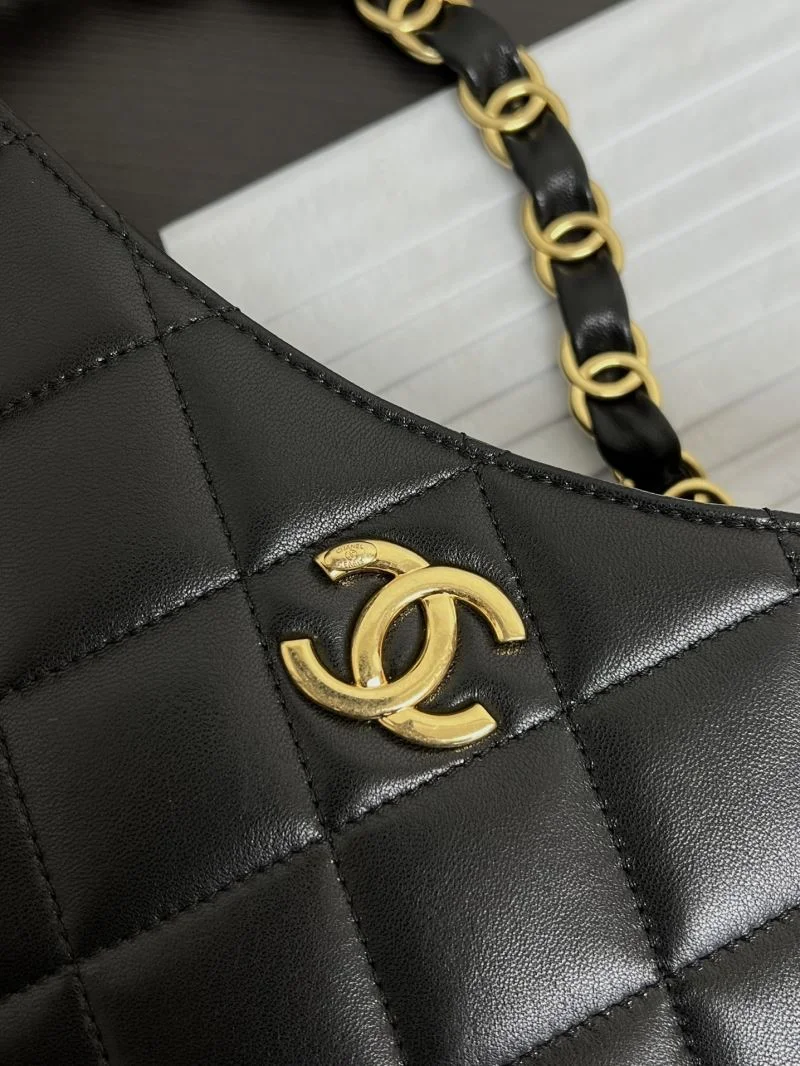Low-cost Chanel Hobo Bags