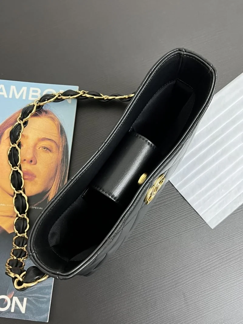 Low-cost Chanel Hobo Bags