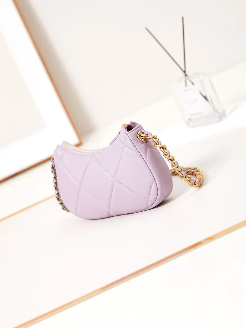 Low-cost Chanel Hobo Bags