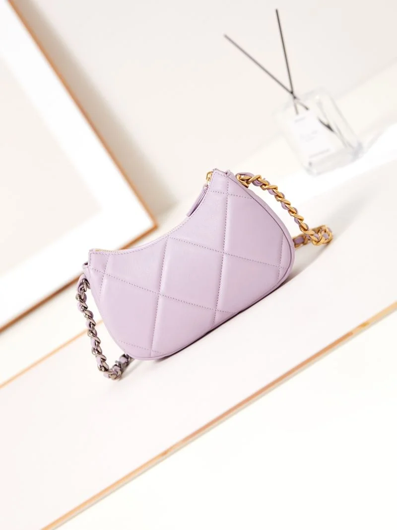 Low-cost Chanel Hobo Bags