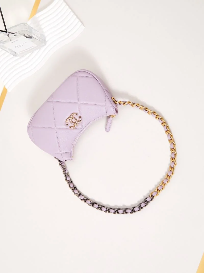 Low-cost Chanel Hobo Bags