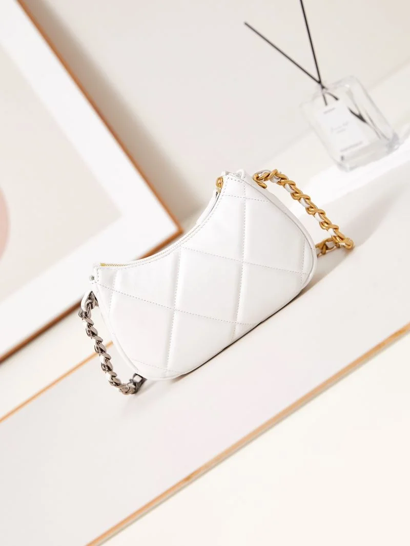 Top match Chanel Hobo Bags