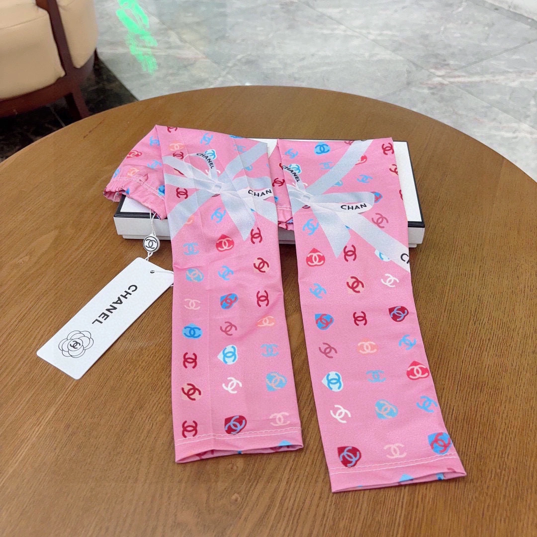 Top match Chanel Ice Silk Sleeves