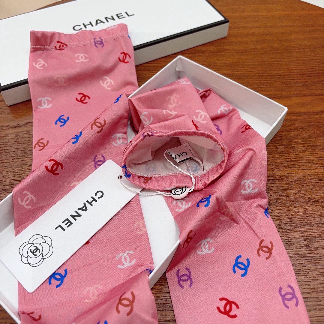 Brand-authenticated Chanel Ice Silk Sleeves