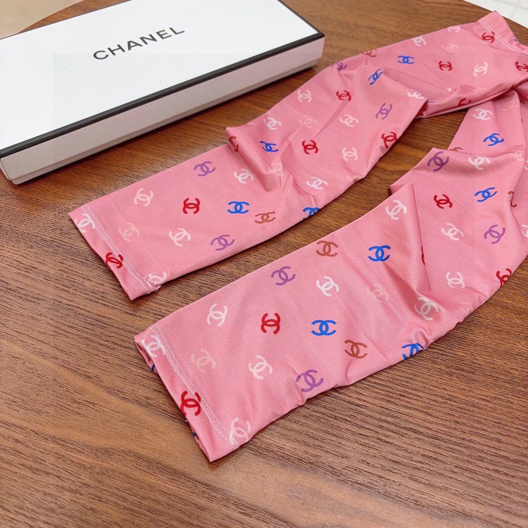 Brand-authenticated Chanel Ice Silk Sleeves