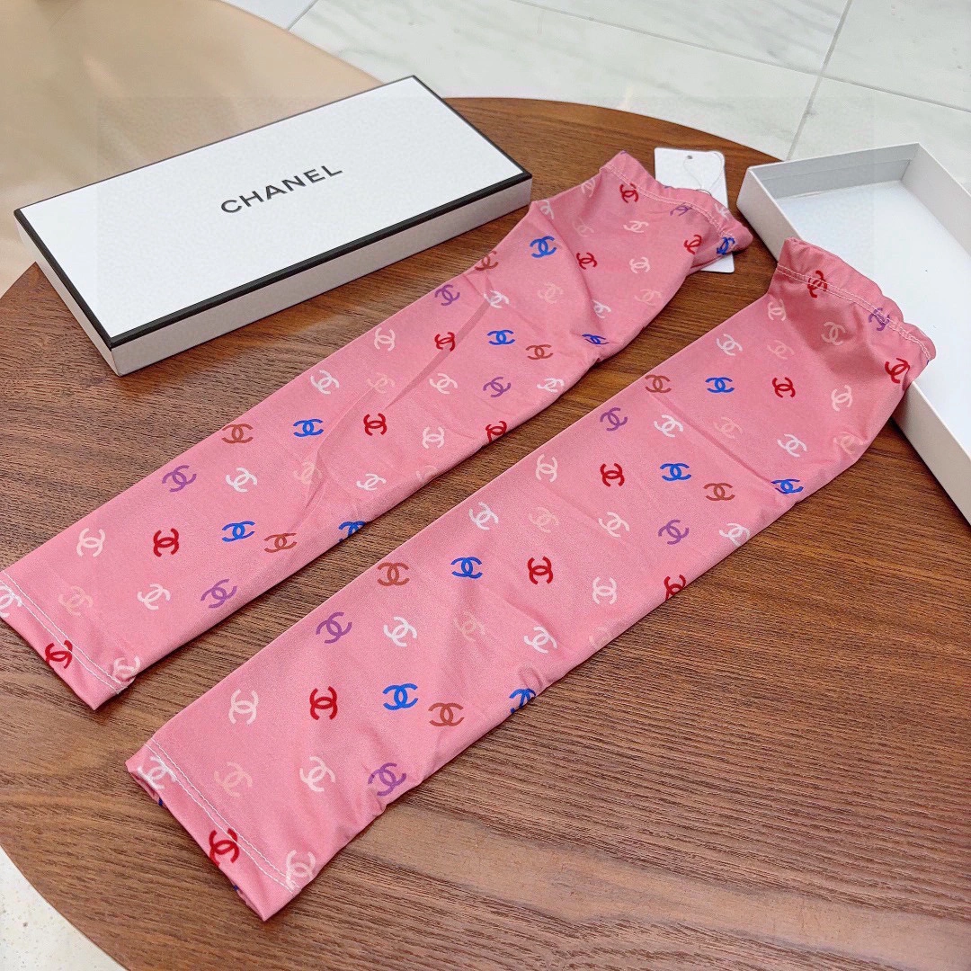 Brand-authenticated Chanel Ice Silk Sleeves