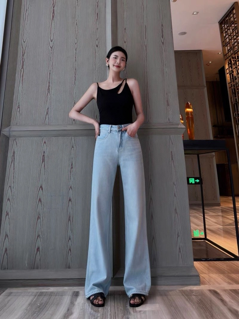 Chanel Jeans