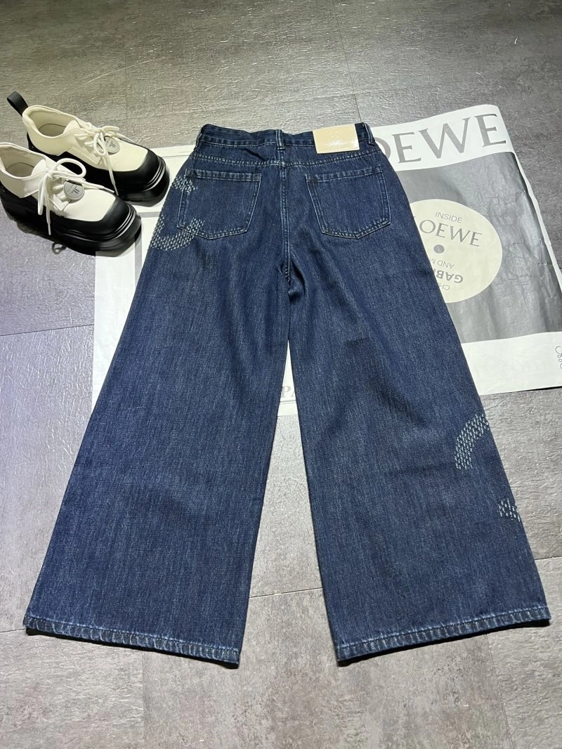 Brand-original Chanel Jeans
