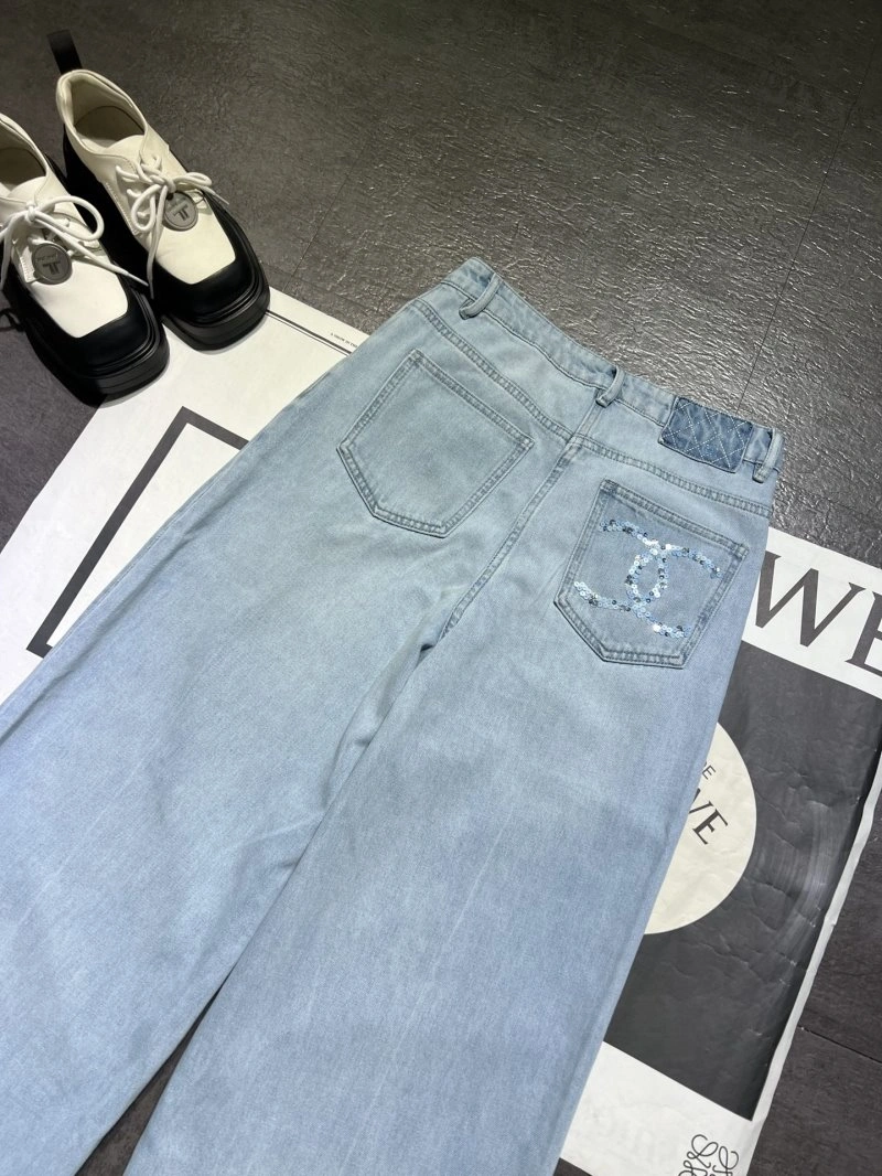 Accurate model Chanel Jeans