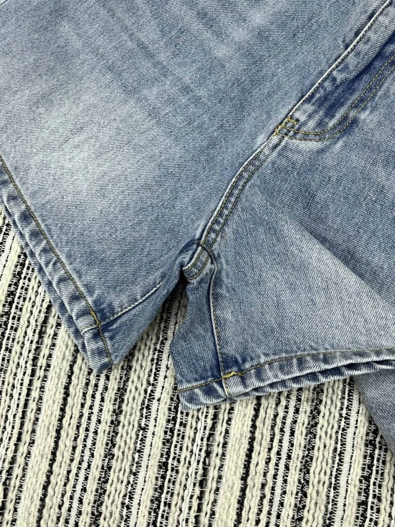 Accurate model Chanel Jeans