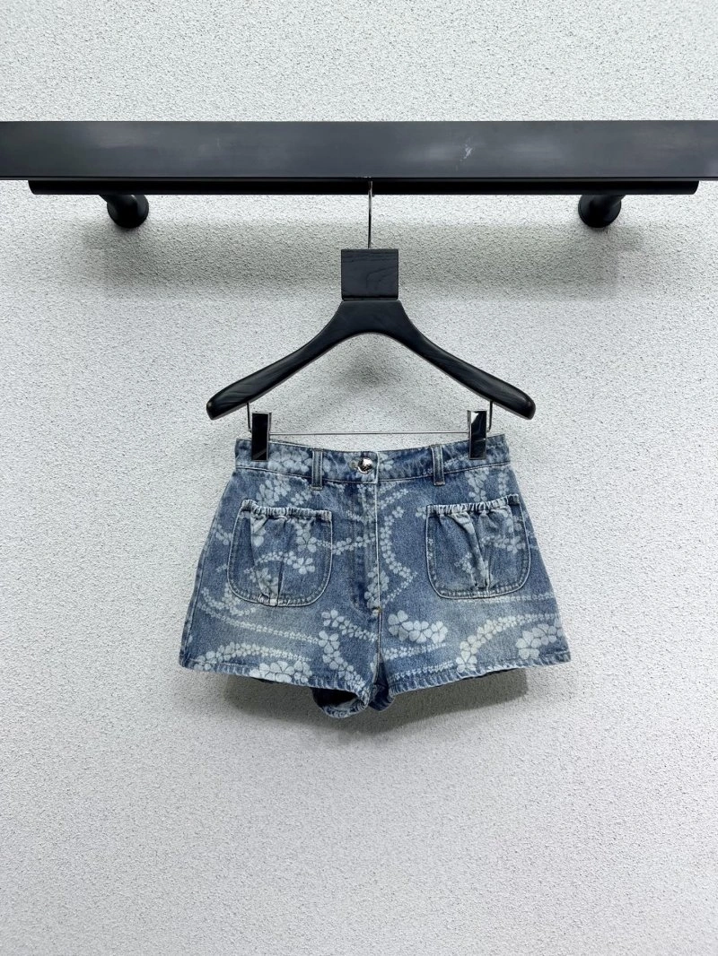 Chanel Jeans