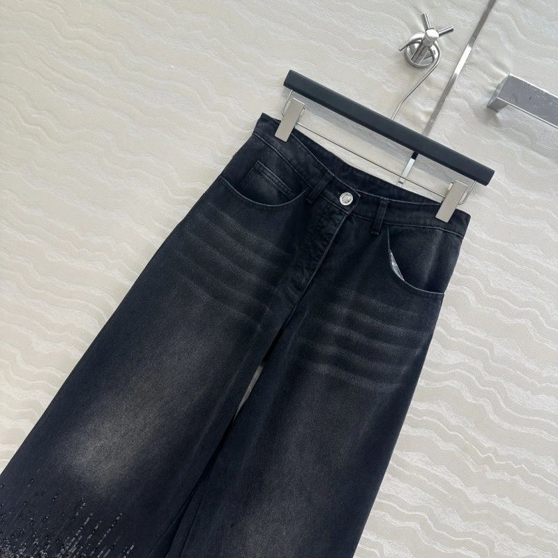 Low-cost Chanel Jeans