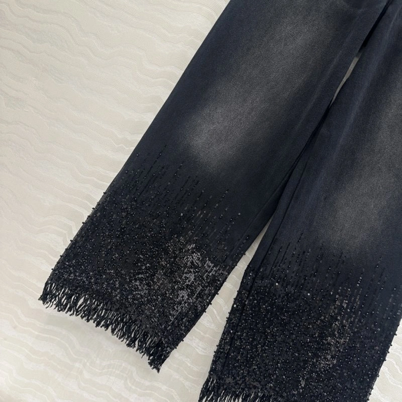 Low-cost Chanel Jeans