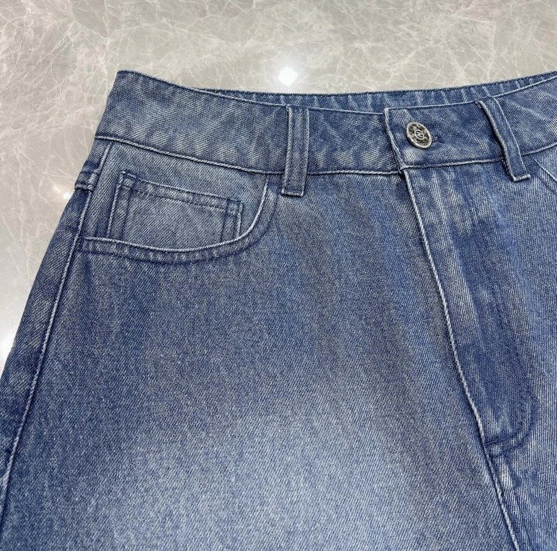 Accurate model Chanel Jeans