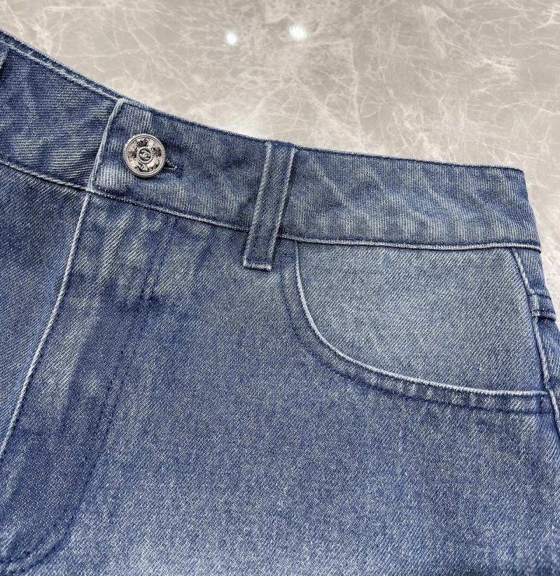 Accurate model Chanel Jeans