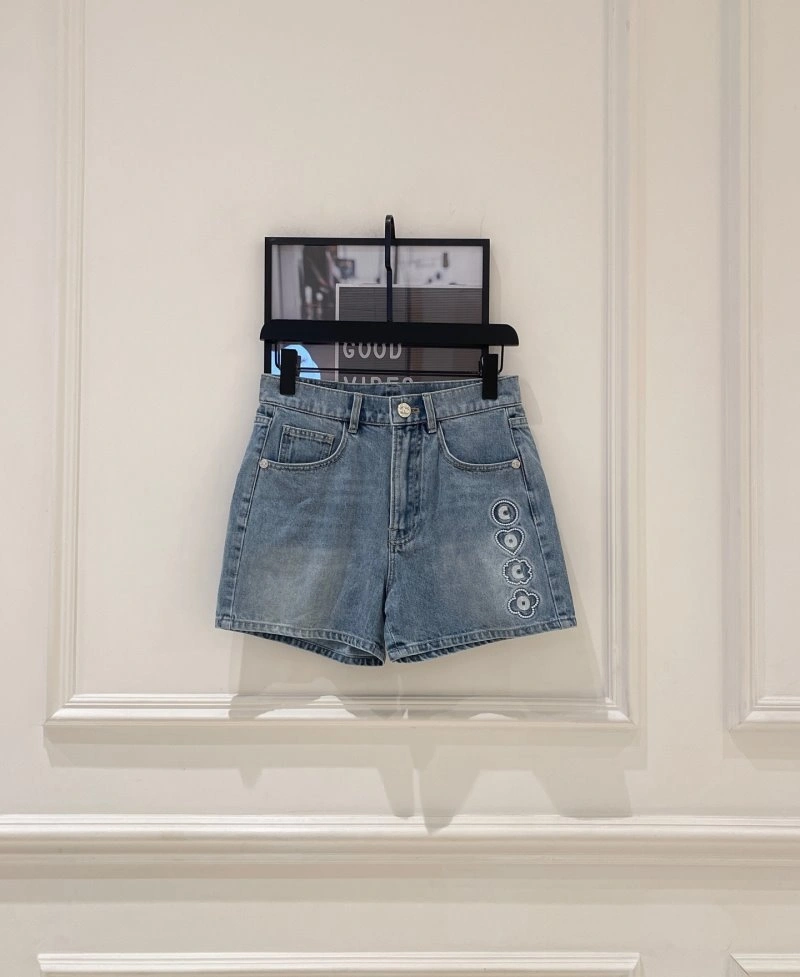 Factory-made Chanel Jeans