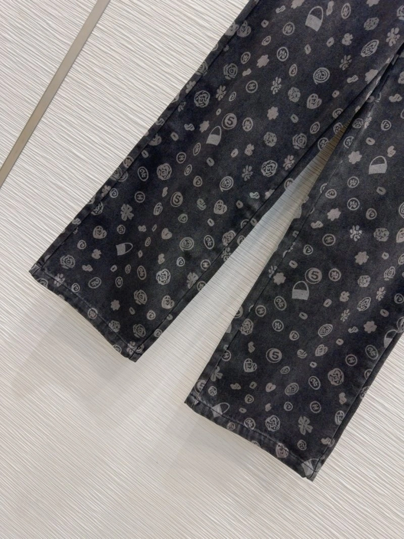 Cut-rate Chanel Jeans