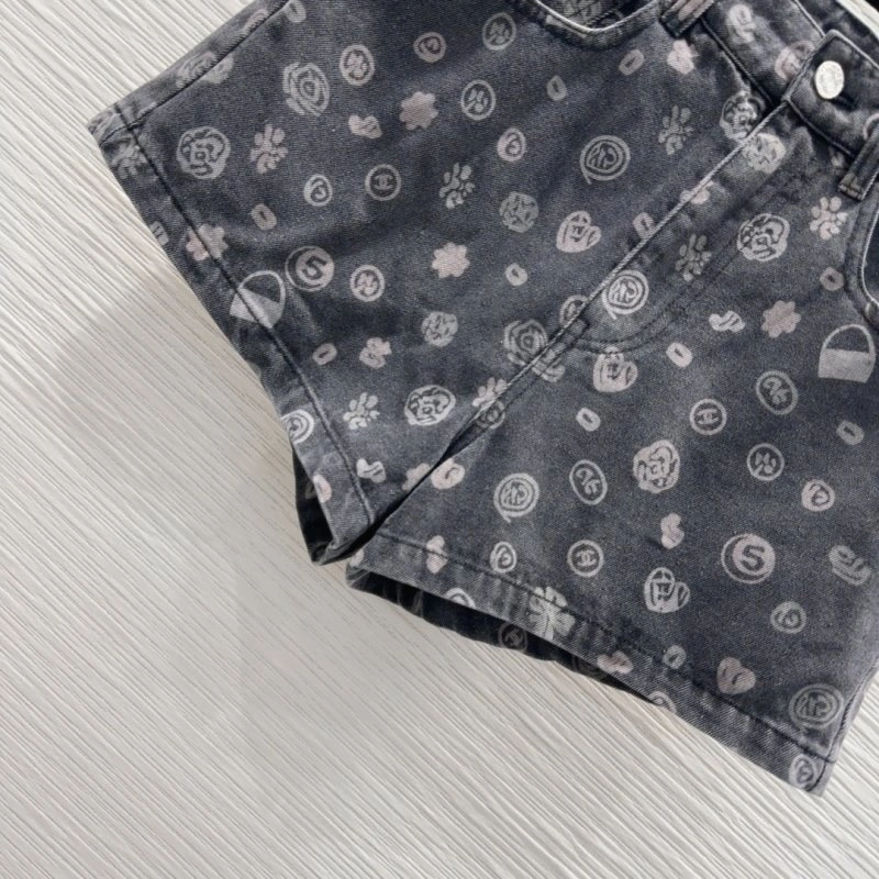 Cut-rate Chanel Jeans