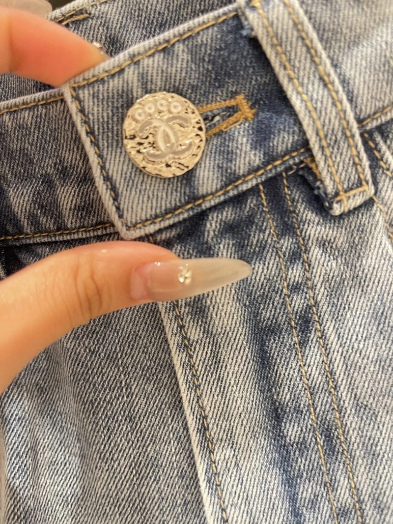 Accurate model Chanel Jeans
