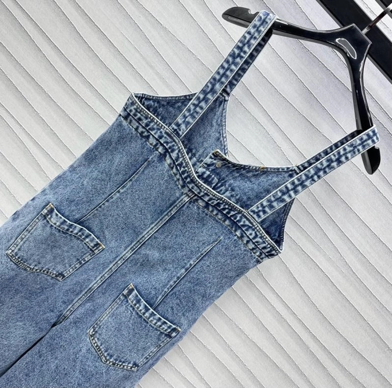 Cut-rate Chanel Jeans