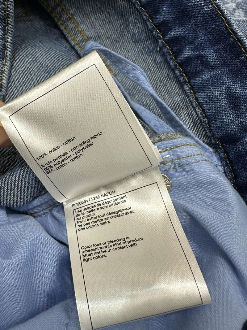Low-cost Chanel Jeans