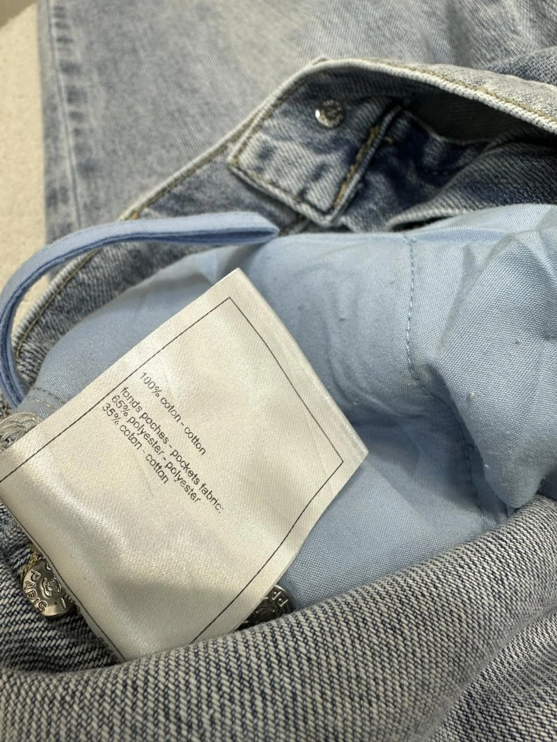 Accurate model Chanel Jeans