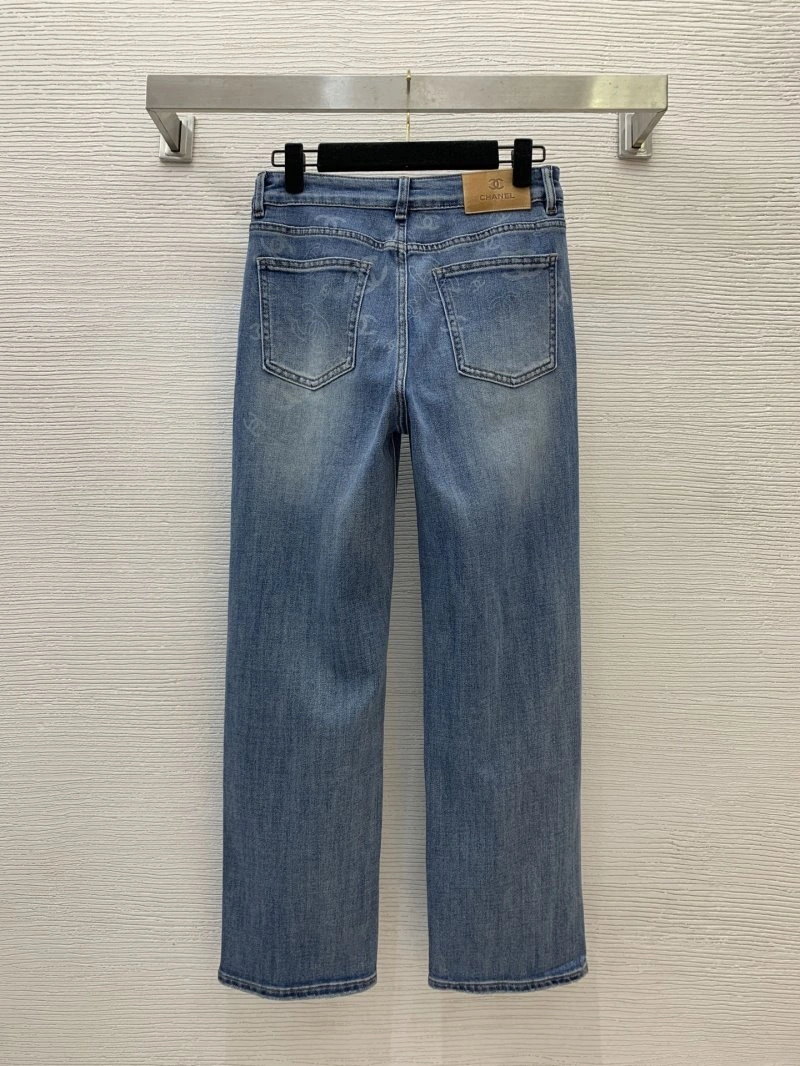 Low-cost Chanel Jeans