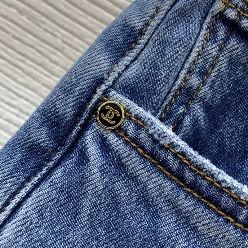 Top match Chanel Jeans
